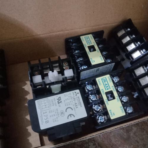 Jual AUXILIARY CONTAC MITSUBISHI UN-AX4/CONTACT BlOCK UN-AX4 MITSUBISHI ...