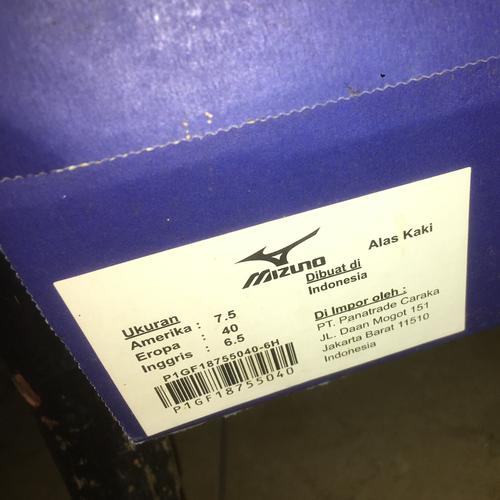 Jual sepatu futsal mizuno rebula 2 v3 in black gold - Kota Tangerang - Krissecond | Tokopedia