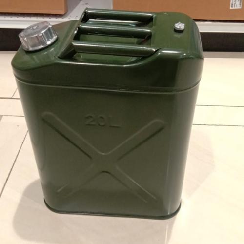 Jual Jerigen Jerry Can BBM Bensin Solar Gas 20L Metal - Bahan Bakar ...