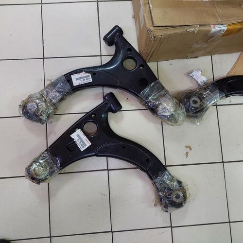 Jual Arm bawah sayap bawah avanza 2012-2020 48068-BZ170 48069-BZ170 ...