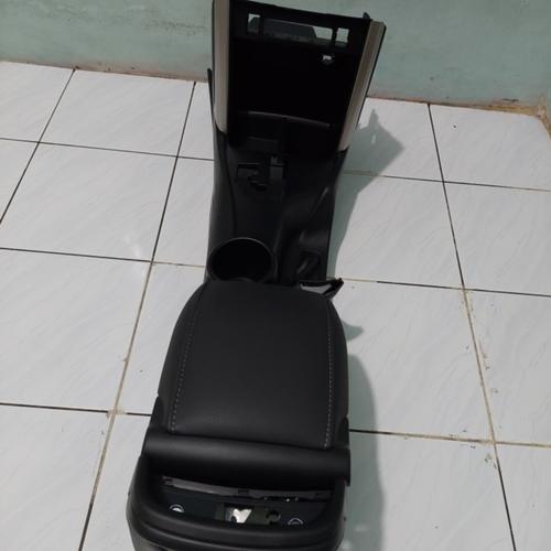 Jual PANEL CENTER CONSOLE BOX TYPE MATIC INNOVA REBORN 2016 2022 ORI ...