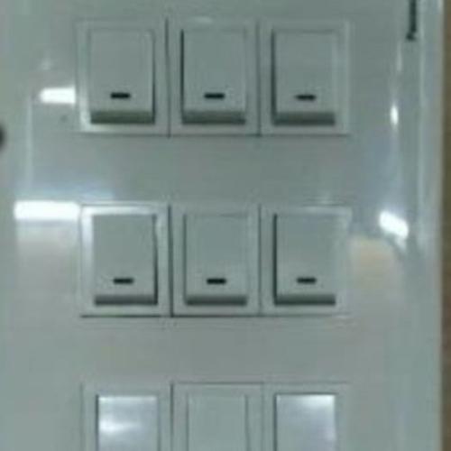 Jual saklar grid switch panasonic 9 gang tipe full color - Jakarta ...
