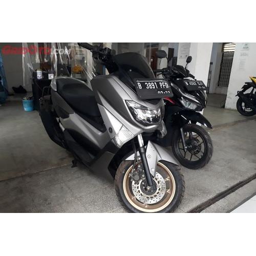 Jual YAMAHA NMAX TH 2018 WARNA SILVER PAJAK HIDUP & BPKB (SPLIT PAYMENT ...