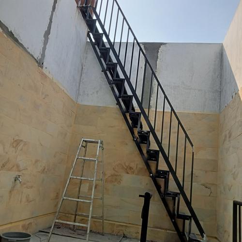 Jual tangga lipat pijakan plat Borders - Kota Depok - bengkel las yusep ...