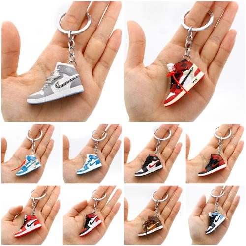 Jual Miniatur Sepatu Sneakers Mini Sneakers 3d model Key Chain AJ1 - Aj ...