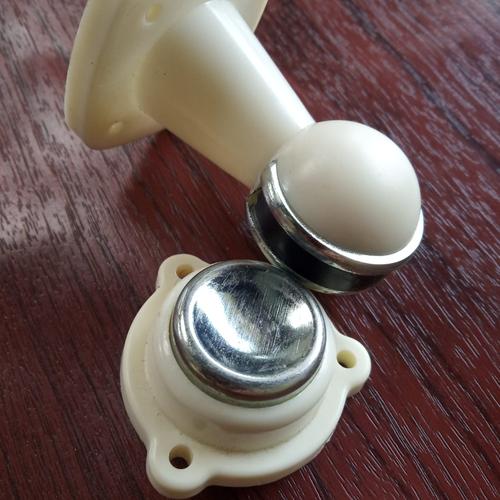 Jual MAGNET PINTU PLASTIK -MAGNET PENAHAN PINTU - Kota Depok - Homie ...