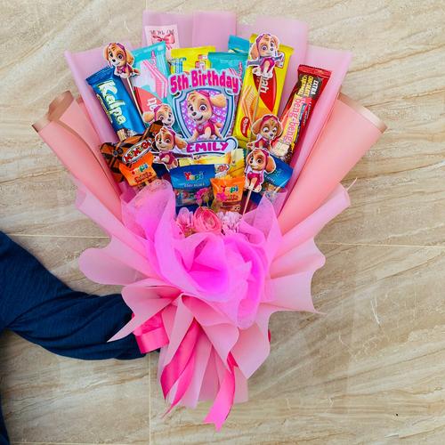 Jual Hand Buket Snack Birthday / Wisuda / Ulang Tahun Bouquet Cemilan ...