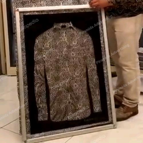Jual Frame Pigura baju kemeja akrilik kain batik - Kota Surabaya ...