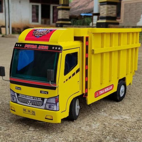 Jual Miniatur mobil truk oleng kayu mobilan mainan anak truck oleng ...