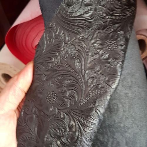 Jual Kulit Sapi jenis EMBOS BATIK BUNGA - 25 feet, tan - Kab. Magetan ...