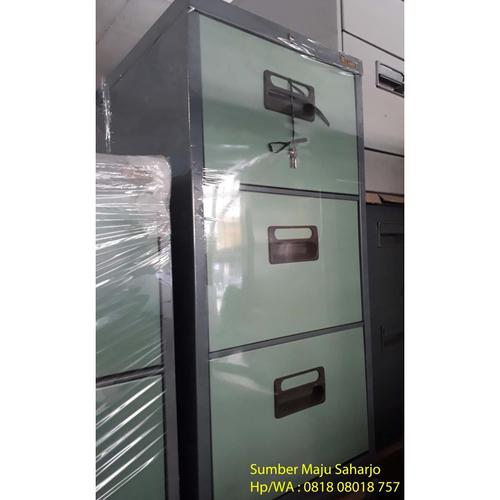 Jual Lemari File Filing Cabinet 3 Laci Lion L43 Lemari Besi Kabinet Rak ...