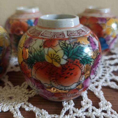 Jual Guci Buli Antik Flower family keramik China diameter 6cm mulus ...