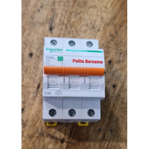 Jual MCB 40A 3P Schneider - Jakarta Pusat - Toko Pelita Bersama | Tokopedia