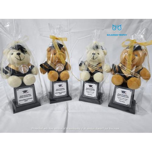 Jual Hadiah Piala Boneka Wisuda / Kelulusan dan tulisan logo - Jakarta ...