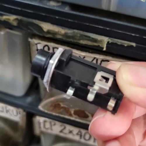 Jual Soket Toa Mono plastik 3p 3kaki 3 p kaki 6.5mm Contra Akai Body ...