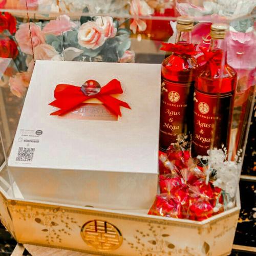 Jual Sewa 7 baki sangjit lamaran - Gold Classic - Kota Bandung ...