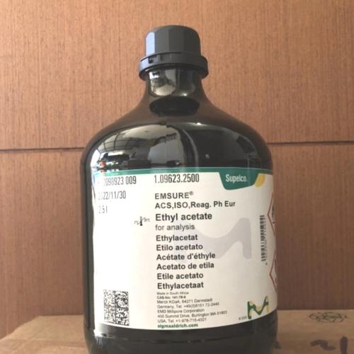 Jual Ethyl acetat merck || 1.09623 merck ethyl acetate 2,5L - Kota ...