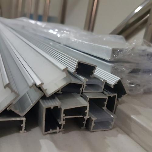 Jual Lis LED List Rel Rumah Lampu LED Strip Alumunium Acrylic Cover ...