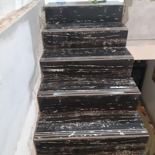 Jual GRANIT KERAMIK TANGGA HITAM MOTIF CUSTOM UKURAN 20X80 / 30X120 ...