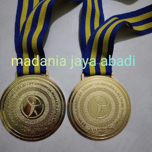 Jual medali emas custom / medali emas custom desain - Jakarta Pusat ...