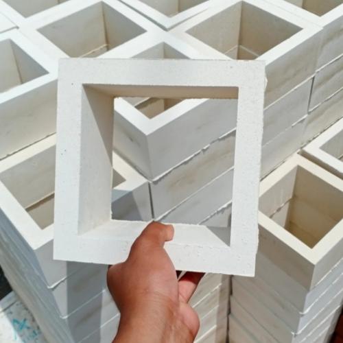 Jual Roster beton kotak polos merah dan putih - Kota Tangerang Selatan ...