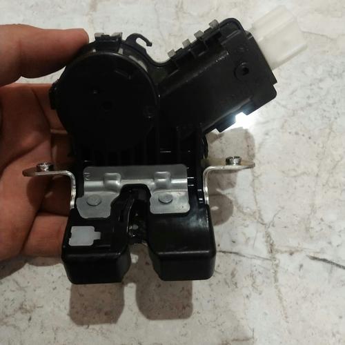 Jual Doorlock Door Lock Bagasi Avanza Veloz Xenia 2022 (Original ...