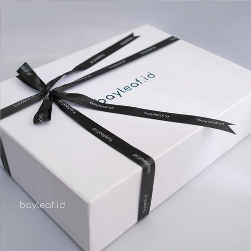 Jual Bayleaf.id Box Hampers Packaging Set - EXCLUSIVE - Kota Kediri ...