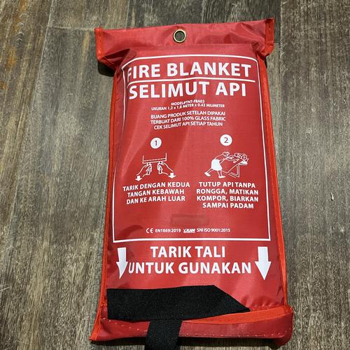 Jual Fire Blanket 1.2 x 1.8M Selimut Anti Tahan Api 1,2M x 1,8 ...