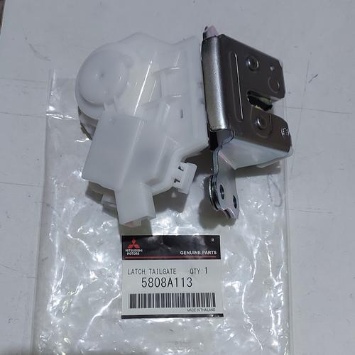 Jual Doorlock pintu bagasi Pajero sport all new 5808A113 Original ...