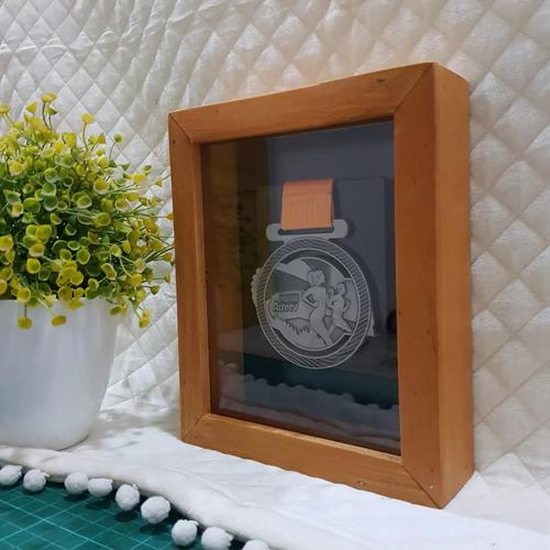 Jual Medal Frame isi 1pcs tempat display medali - Jakarta Timur ...