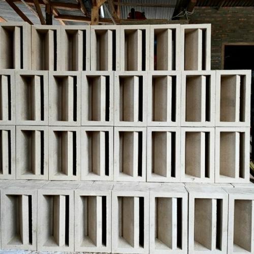 Promo roster beton nako 15x30/lubang angin minimalis - Putih - Kota ...