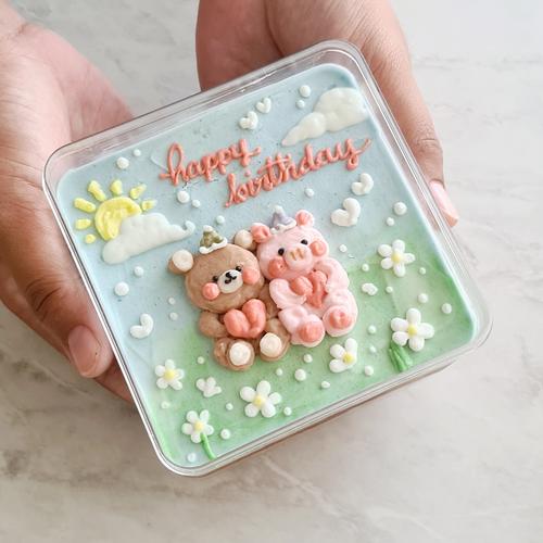 Jual Korean dessert box / cake box couple bear & pig - Berry Cheese ...