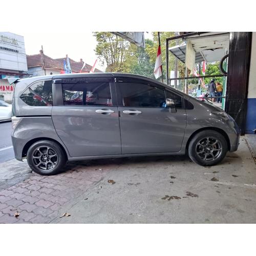 Jual modifikasi velg mobil honda freed pakai velg hsr ring 16 sebunsuta ...