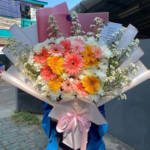 Jual BUKET BUNGA /FLOWERS BOUQUET GARBERA PINK KUNING - Kota Bandung ...