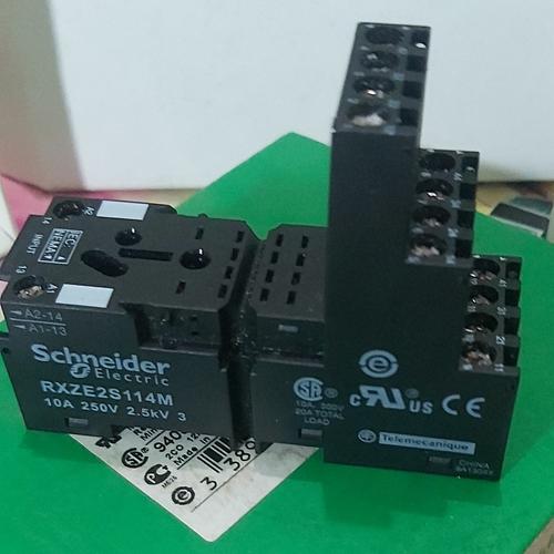Jual Socket relay schneider 14 RXZE2S114M Relay - Jakarta Barat - 3D ...
