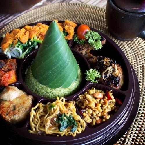 Jual Nasi Tumpeng Mini Siap Saji 3 Varian Menu Lengkap - Paket Ekonomis ...