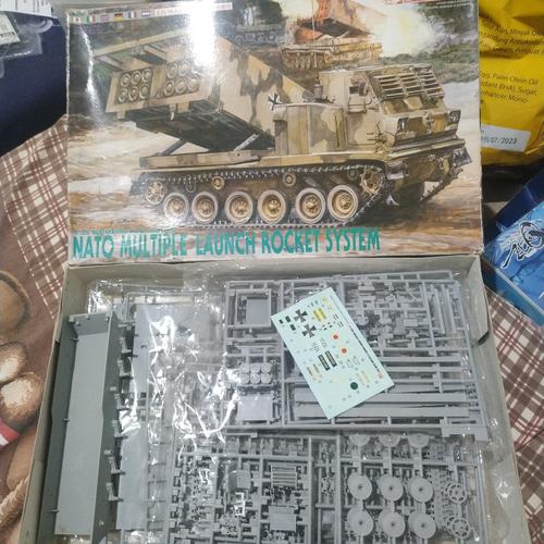 Jual modern afv nato mlrs 1/35 model kit dragon - Kota Tangerang - Chia ...
