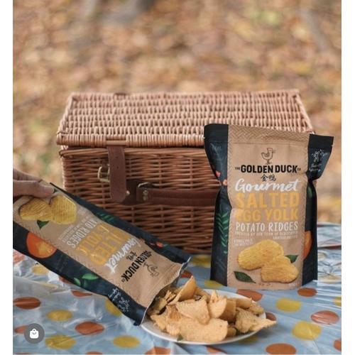 Jual Golden Duck Gourmet Salted Egg Yolk Crips Potato Chips & Fish Skin ...
