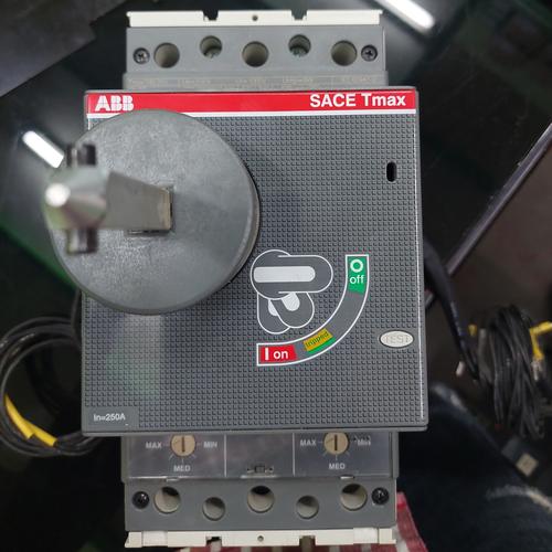 Jual MCCB SACE TMAX T4S 250 A 50KA 3P + HENDEL ROTARI ABB - Jakarta ...