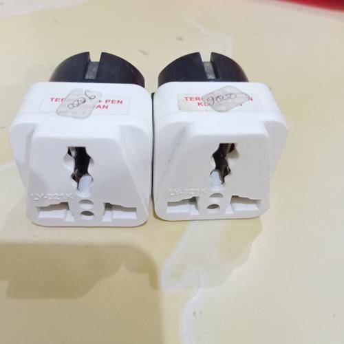 Jual colokan steker sambungan kaki 3 adapter merk Loyal - Kab. Karawang ...
