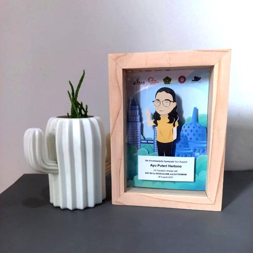 Jual 3D Scrap Frame Kado Unik Pigura Wisuda - Kota Surabaya - Arviana ...