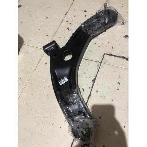 Jual Lower arm veloz 2022 avanza 2021 original toyota - Kota ...