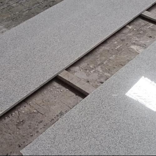 Jual Granit Star white Pesanan Bpk Husni termasuk pasang - Kota ...