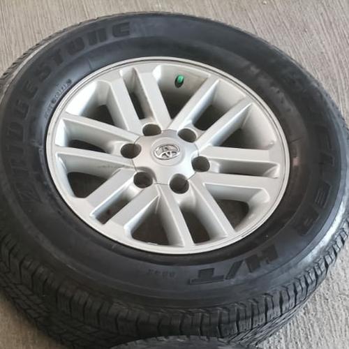 Jual velg fortuner vnt R17 H6x139 original + ban. satuan - Kota ...