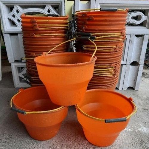 Jual Ember Plastik Orange | Ember Cor Anti Pecah | Ember Bangunan KECIL ...