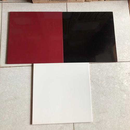 Jual KERAMIK 40X40 POLOS MERAH MAROON , BLACK , WHITE GLOSSY - Black ...