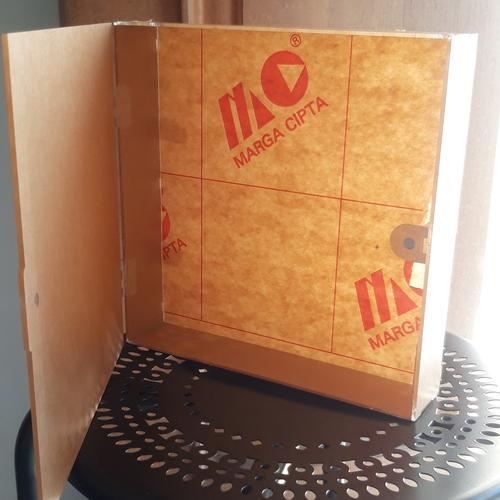 Jual BOX MAHAR PIGURA FULL AKRILIK BENING UKURAN 20X20CM - Kab. Bantul ...