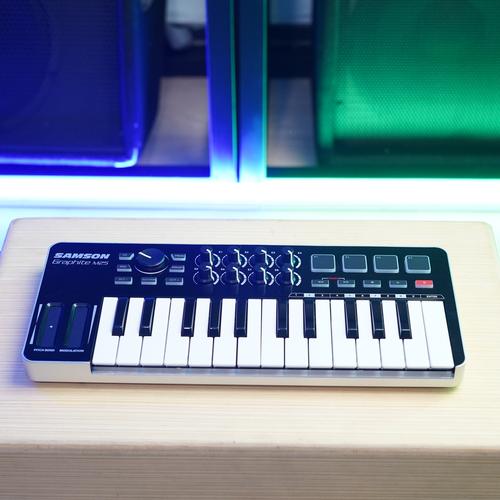 Jual Samson Graphite M25 USB MIDI Controller - Kota Kediri - zona_musik ...