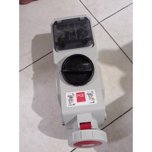 Jual SWITCH INTERLOCK SOCKET 32A 4P 3H IP66/IP67 PCE 76242 - Kab ...