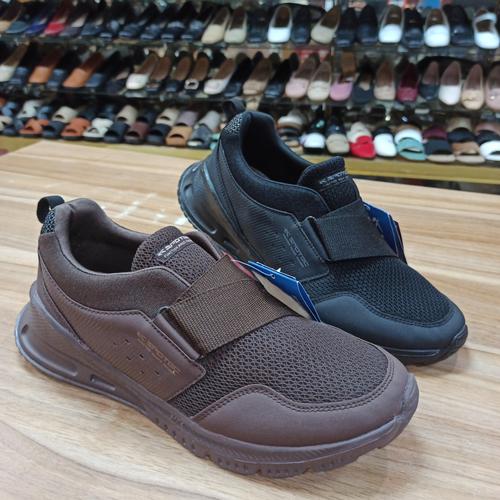 Jual Spotec marcus model slip on super ringan - Cokelat, 38 - Jakarta ...